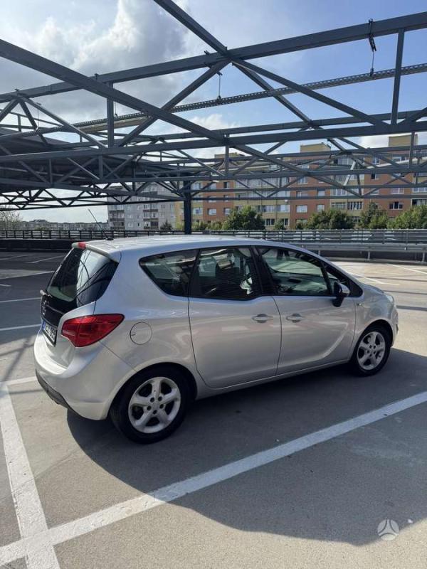 Pelēks Opel Meriva 2012 Šauļi, ar dzinēja tilpumu 1.40 L un nobraukumu 92 tūkst. km par 3950 €, foto 4 vietnē AUTOMOTO.COM.LV