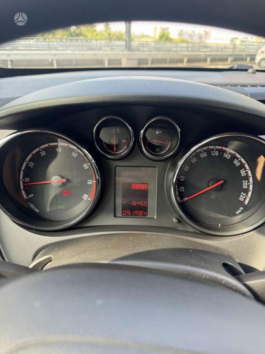 Pelēks Opel Meriva 2012 Šauļi, ar dzinēja tilpumu 1.40 L un nobraukumu 92 tūkst. km par 3950 €, foto 8 vietnē AUTOMOTO.COM.LV