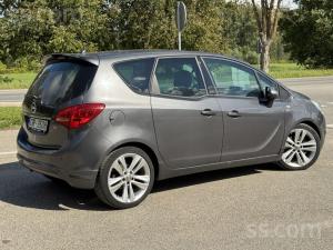 Grey Opel Meriva 2012 in Ogre, with an engine capacity of 1.70 L and mileage of 224 thousand km for 4680 €, photo 8 on AUTOMOTO.COM.LV