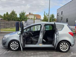 Grey Opel Meriva 2012 in Silute, with an engine capacity of 1.40 L and mileage of 113 thousand km for 2500 €, photo 10 on AUTOMOTO.COM.LV