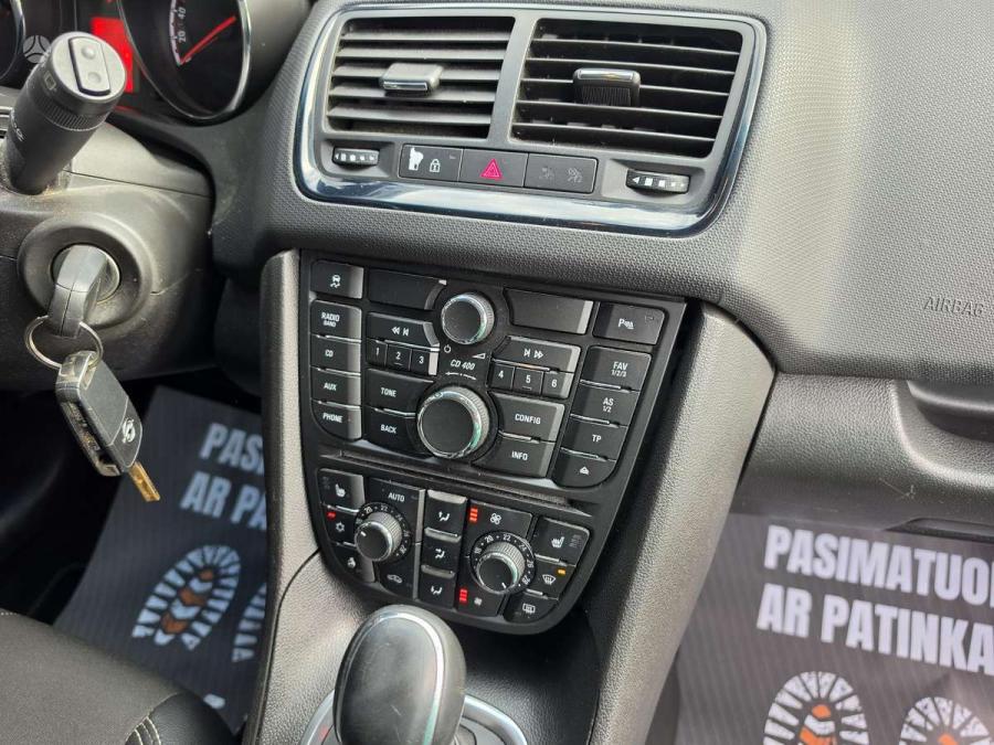 Grey Opel Meriva 2012 in Silute, with an engine capacity of 1.40 L and mileage of 113 thousand km for 2500 €, photo 15 on AUTOMOTO.COM.LV
