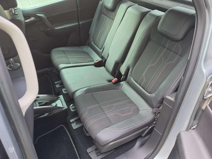 Grey Opel Meriva 2012 in Silute, with an engine capacity of 1.40 L and mileage of 113 thousand km for 2500 €, photo 21 on AUTOMOTO.COM.LV