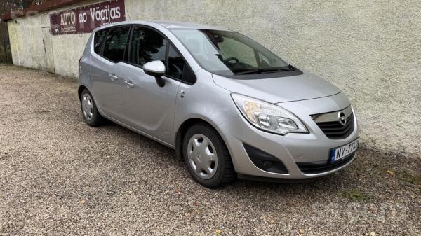 Grey Opel Meriva 2012 in Valmiera, with an engine capacity of 1.40 L and mileage of 234 thousand km for 3600 €, photo 1 on AUTOMOTO.COM.LV