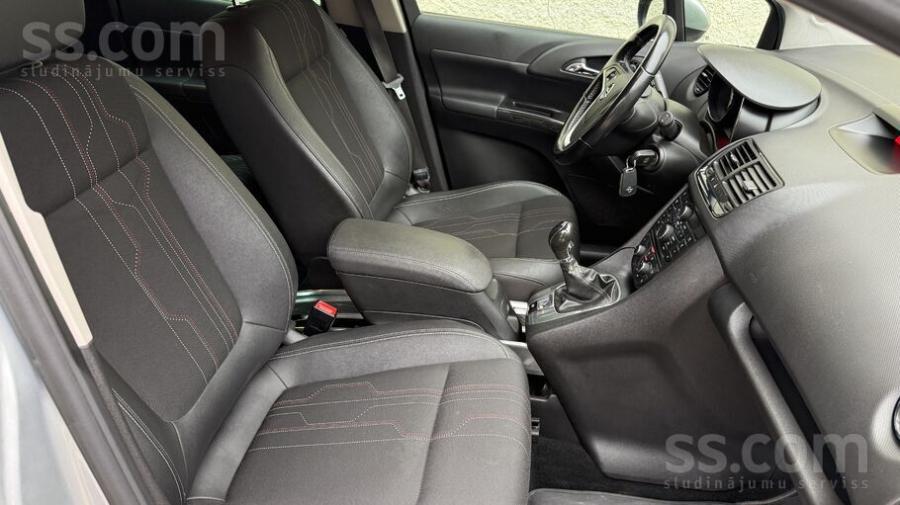 Grey Opel Meriva 2012 in Valmiera, with an engine capacity of 1.40 L and mileage of 234 thousand km for 3600 €, photo 6 on AUTOMOTO.COM.LV