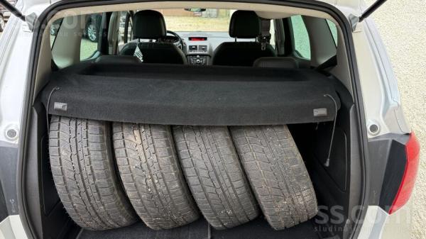 Grey Opel Meriva 2012 in Valmiera, with an engine capacity of 1.40 L and mileage of 234 thousand km for 3600 €, photo 8 on AUTOMOTO.COM.LV