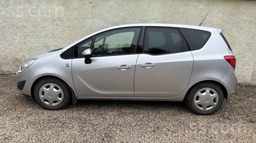 Grey Opel Meriva 2012 in Valmiera, with an engine capacity of 1.40 L and mileage of 234 thousand km for 3600 €, photo 9 on AUTOMOTO.COM.LV