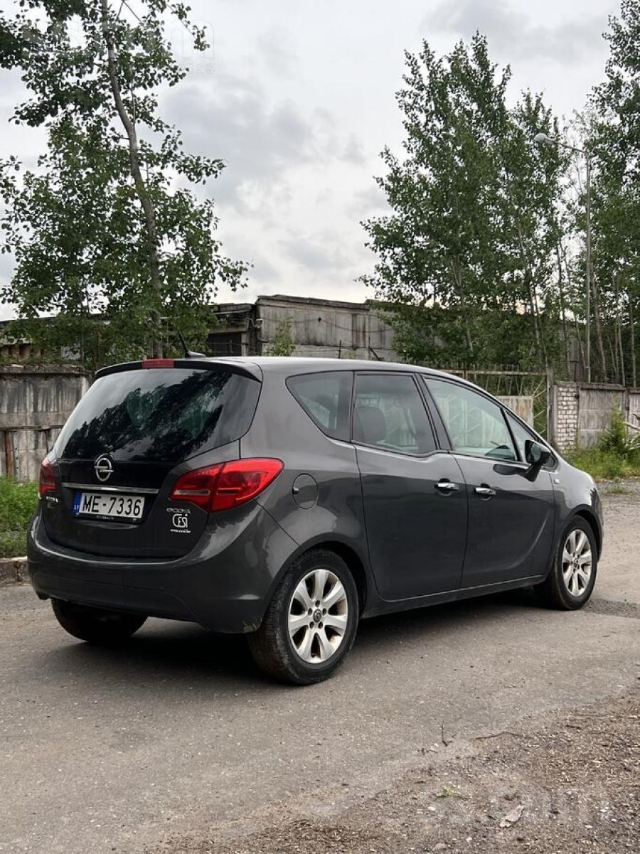 Pelēks Opel Meriva 2013 Rīga, ar dzinēja tilpumu 1.40 L un nobraukumu 480 tūkst. km par 2450 €, foto 3 vietnē AUTOMOTO.COM.LV