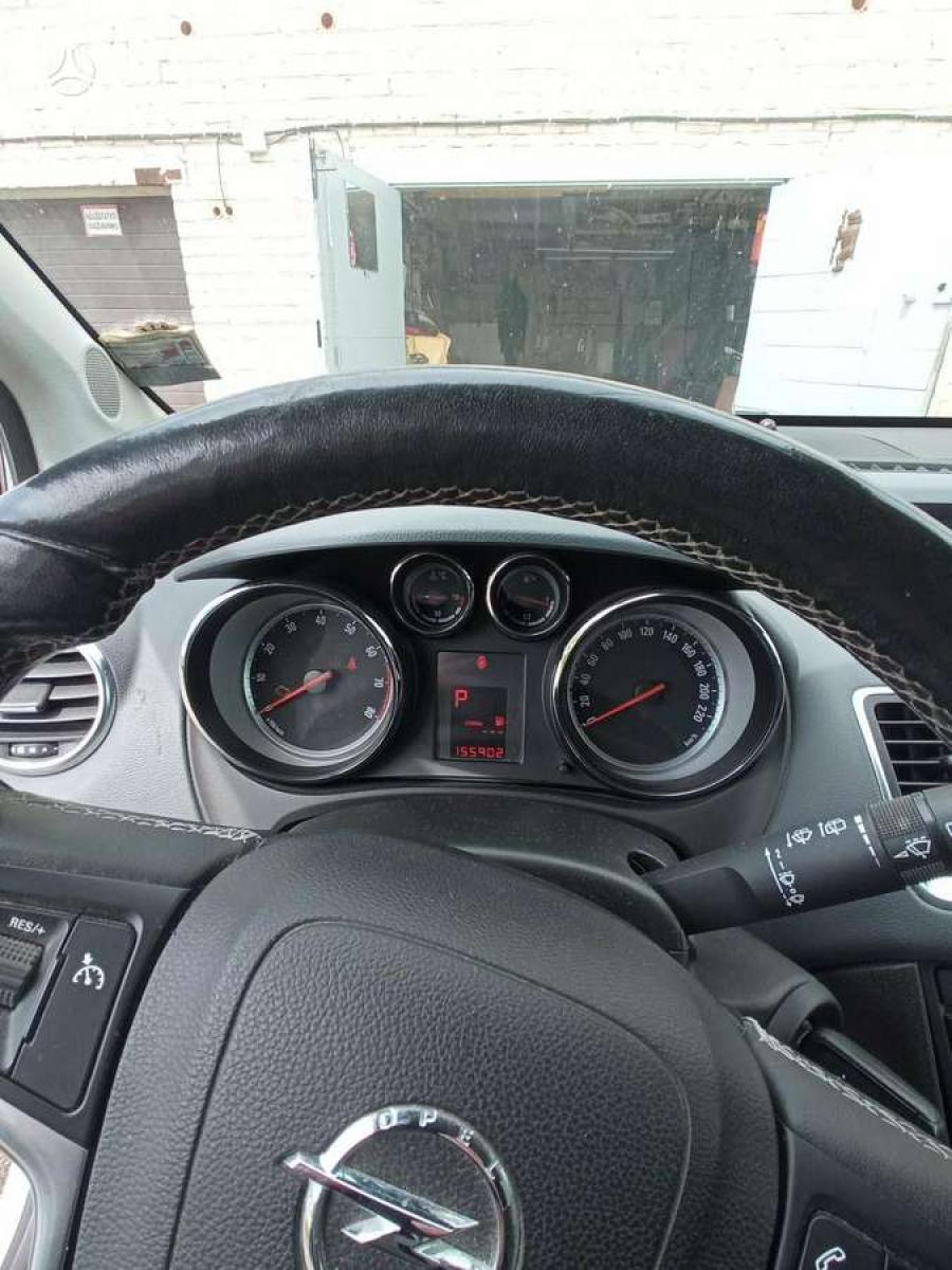 Pelēks Opel Meriva 2013 Telšiai, ar dzinēja tilpumu 1.36 L un nobraukumu 156 tūkst. km par 4300 €, foto 3 vietnē AUTOMOTO.COM.LV