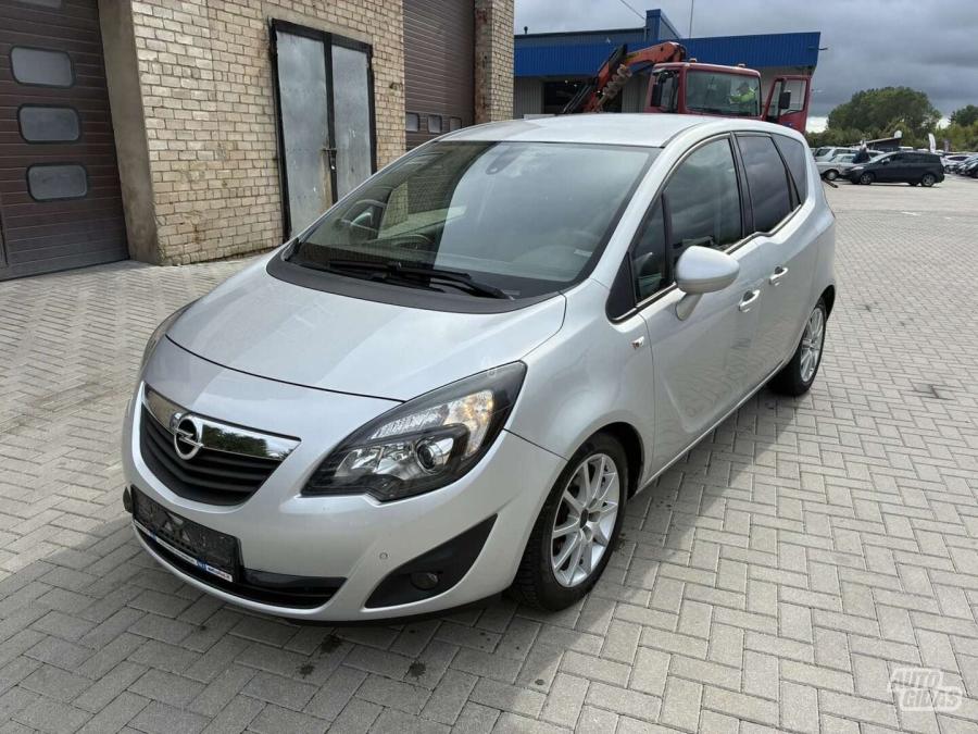 Pelēks Opel Meriva 2013 Kretinga, ar dzinēja tilpumu 1.40 L un nobraukumu 156 tūkst. km par 4450 €, foto 1 vietnē AUTOMOTO.COM.LV
