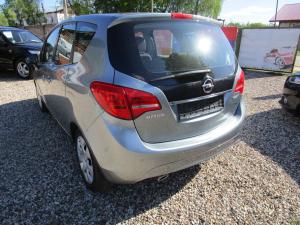Pelēks Opel Meriva 2014 Daugavpils, ar dzinēja tilpumu 1.60 L un nobraukumu 189 tūkst. km par 5990 €, foto 3 vietnē AUTOMOTO.COM.LV