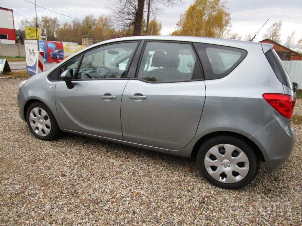 Grey Opel Meriva 2014 in Daugavpils, with an engine capacity of 1.60 L and mileage of 189 thousand km for 5790 €, photo 2 on AUTOMOTO.COM.LV