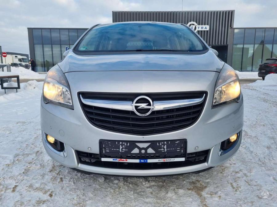 Grey Opel Meriva 2014 in Siauliai, with an engine capacity of 1.36 L and mileage of 176 thousand km for 4400 €, photo 3 on AUTOMOTO.COM.LV
