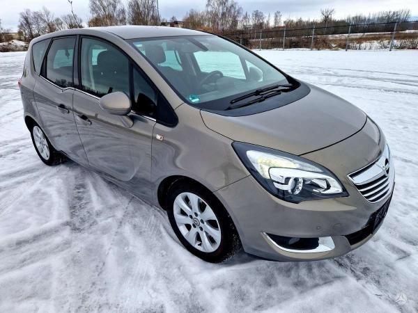 Grey Opel Meriva 2014 in Marijampole, with an engine capacity of 1.36 L and mileage of 200 thousand km for 5849 €, photo 4 on AUTOMOTO.COM.LV