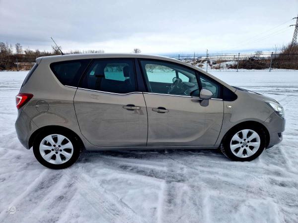 Grey Opel Meriva 2014 in Marijampole, with an engine capacity of 1.36 L and mileage of 200 thousand km for 5849 €, photo 5 on AUTOMOTO.COM.LV