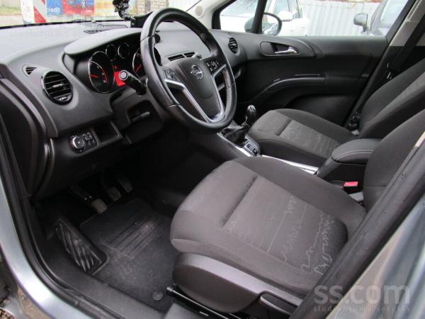 Grey Opel Meriva 2014 in Daugavpils, with an engine capacity of 1.60 L and mileage of 189 thousand km for 3990 €, photo 10 on AUTOMOTO.COM.LV