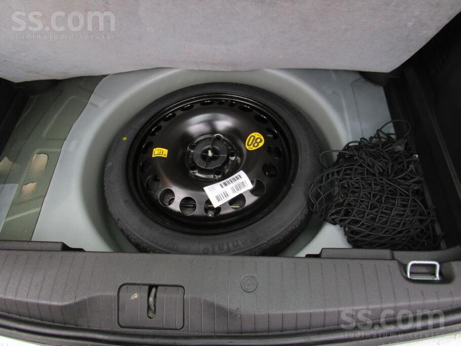 Grey Opel Meriva 2014 in Daugavpils, with an engine capacity of 1.60 L and mileage of 189 thousand km for 3990 €, photo 15 on AUTOMOTO.COM.LV