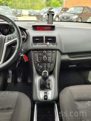 Grey Opel Meriva 2014 in Daugavpils, with an engine capacity of 1.60 L and mileage of 189 thousand km for 3990 €, photo 18 on AUTOMOTO.COM.LV