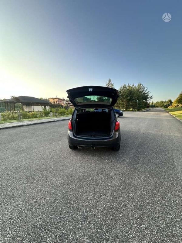 Pelēks Opel Meriva 2014 Viļņa, ar dzinēja tilpumu 1.60 L un nobraukumu 277 tūkst. km par 3400 €, foto 5 vietnē AUTOMOTO.COM.LV