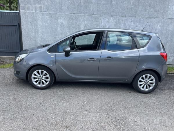 Grey Opel Meriva 2015 in Liepaja, with an engine capacity of 1.40 L and mileage of 154 thousand km for 5350 €, photo 2 on AUTOMOTO.COM.LV