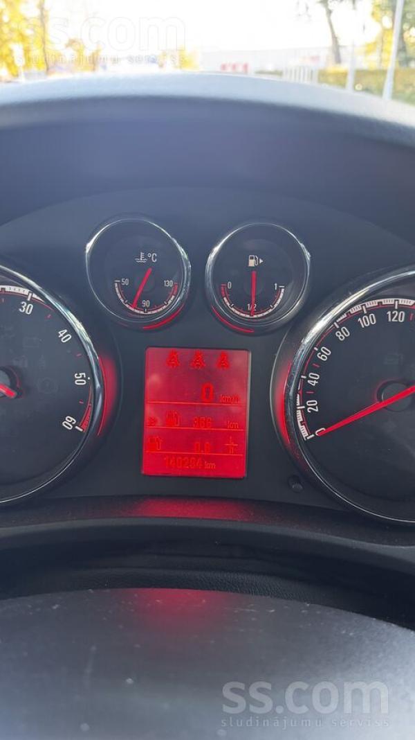 Pelēks Opel Meriva 2016 Rīga, ar dzinēja tilpumu 1.60 L un nobraukumu 140 tūkst. km par 7350 €, foto 4 vietnē AUTOMOTO.COM.LV