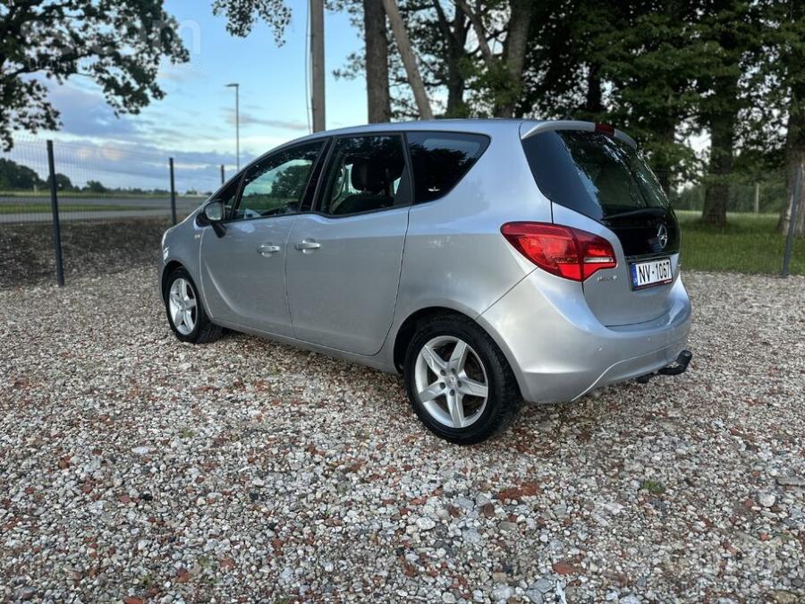 Pelēks Opel Meriva 2016 Cēsis, ar dzinēja tilpumu 1.60 L un nobraukumu 0 tūkst. km par 5400 €, foto 4 vietnē AUTOMOTO.COM.LV