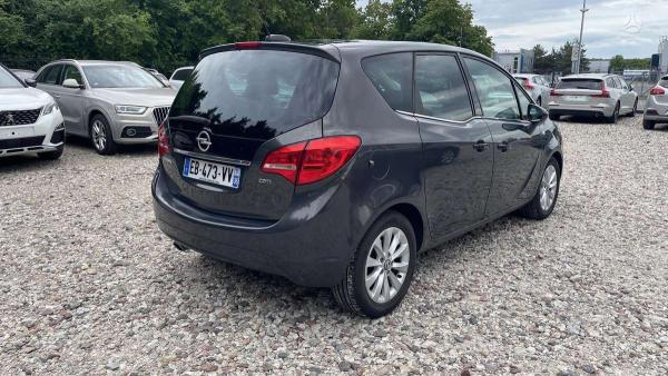 Grey Opel Meriva 2016 in Kaunas, with an engine capacity of 1.60 L and mileage of 230 thousand km for 4500 €, photo 4 on AUTOMOTO.COM.LV