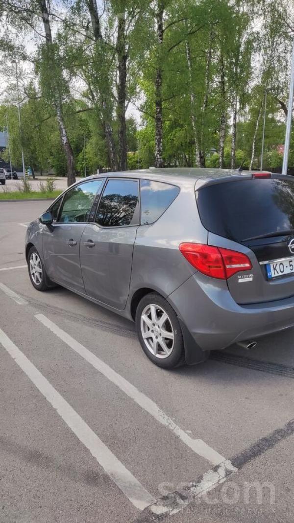 Grey Opel Meriva 2017 in Riga, with an engine capacity of 1.60 L and mileage of 103 thousand km for 5500 €, photo 4 on AUTOMOTO.COM.LV