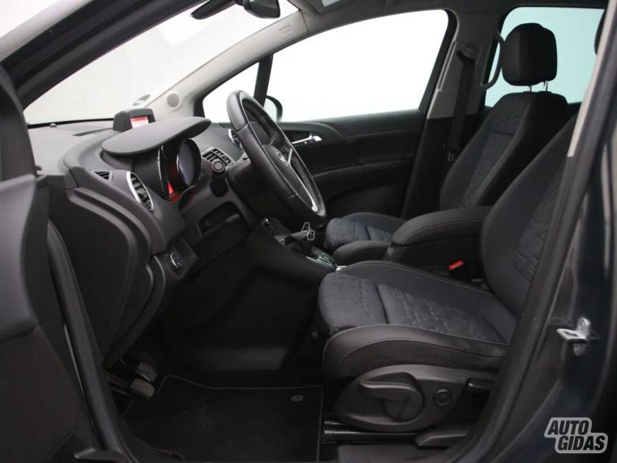 Grey Opel Meriva 2017 in Vilnius, with an engine capacity of 1.40 L and mileage of 151 thousand km for 7899 €, photo 5 on AUTOMOTO.COM.LV