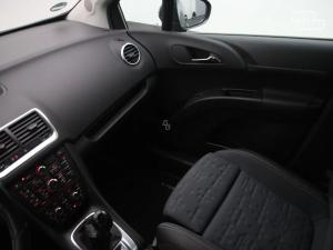 Grey Opel Meriva 2017 in Vilnius, with an engine capacity of 1.40 L and mileage of 151 thousand km for 7899 €, photo 22 on AUTOMOTO.COM.LV