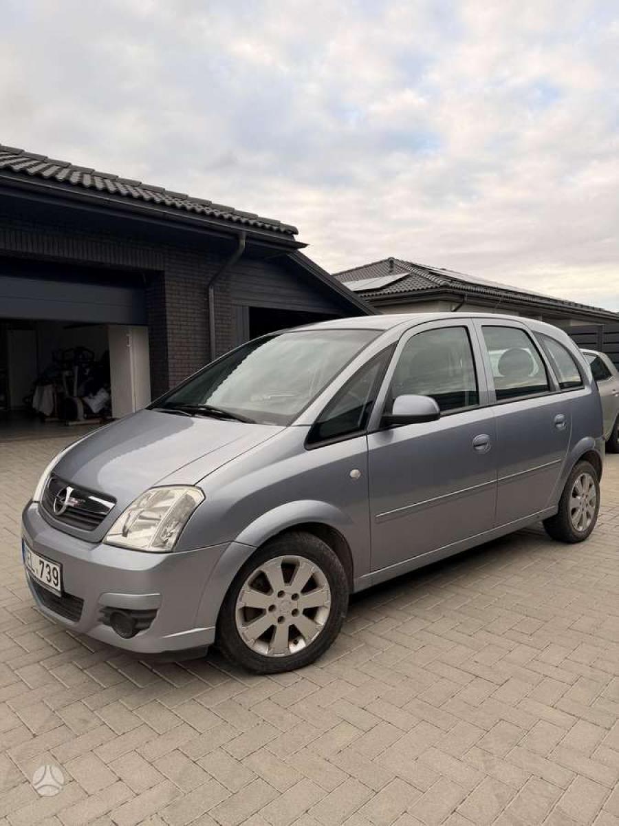 Grey Opel Meriva 2006 in Klaipeda, with an engine capacity of 0.00 L and mileage of 195 thousand km for 1050 €, photo 1 on AUTOMOTO.COM.LV