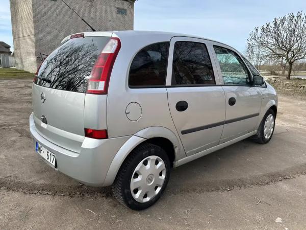 Grey Opel Meriva 2004 in Grobiņa, with an engine capacity of 1.60 L and mileage of 359 thousand km for 850 €, photo 4 on AUTOMOTO.COM.LV