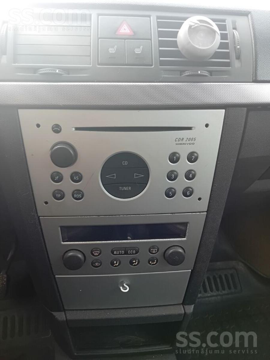 Grey Opel Meriva 2004 in Daugavpils, with an engine capacity of 1.70 L and mileage of 274 thousand km for 640 €, photo 10 on AUTOMOTO.COM.LV