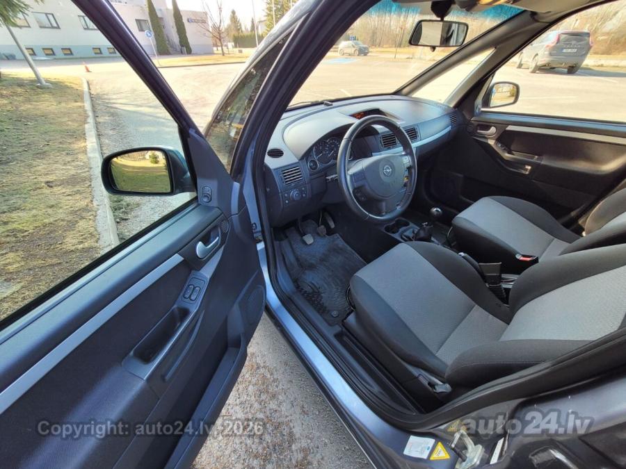 Grey Opel Meriva 2005 in Tallinn, with an engine capacity of 1.60 L and mileage of 162 thousand km for 900 €, photo 2 on AUTOMOTO.COM.LV