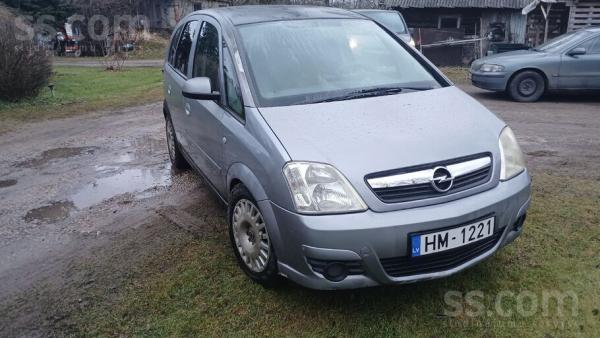 Grey Opel Meriva 2006 in Ogre, with an engine capacity of 1.70 L and mileage of 230 thousand km for 1200 €, photo 2 on AUTOMOTO.COM.LV