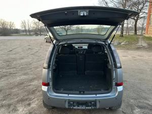 Grey Opel Meriva 2006 in Grobiņa, with an engine capacity of 1.40 L and mileage of 194 thousand km for 2550 €, photo 8 on AUTOMOTO.COM.LV