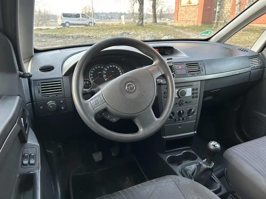 Grey Opel Meriva 2006 in Grobiņa, with an engine capacity of 1.40 L and mileage of 194 thousand km for 2550 €, photo 10 on AUTOMOTO.COM.LV