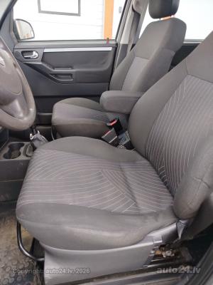 Grey Opel Meriva 2006 in Tartu, with an engine capacity of 1.40 L and mileage of 270 thousand km for 1190 €, photo 10 on AUTOMOTO.COM.LV