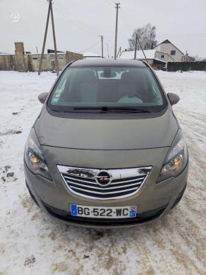 Pelēks Opel Meriva 2011 Tauragė, ar dzinēja tilpumu 1.69 L un nobraukumu 244 tūkst. km par 4100 €, foto  vietnē AUTOMOTO.COM.LV