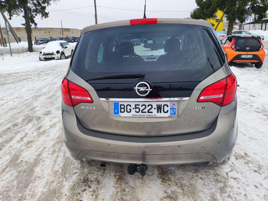 Grey Opel Meriva 2011 in Taurage, with an engine capacity of 1.69 L and mileage of 244 thousand km for 4100 €, photo 4 on AUTOMOTO.COM.LV