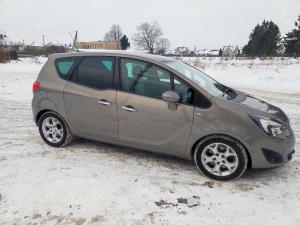 Grey Opel Meriva 2011 in Taurage, with an engine capacity of 1.69 L and mileage of 244 thousand km for 4100 €, photo 5 on AUTOMOTO.COM.LV