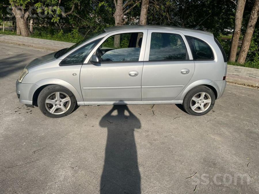 Opel Meriva 2006 in Cesis, with an engine capacity of 1.30 L and mileage of 266 thousand km for 800 €, photo 5 on AUTOMOTO.COM.LV