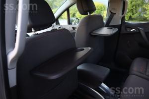 Opel Meriva 2011 in Riga, with an engine capacity of 1.30 L and mileage of 250 thousand km for 2950 €, photo 19 on AUTOMOTO.COM.LV