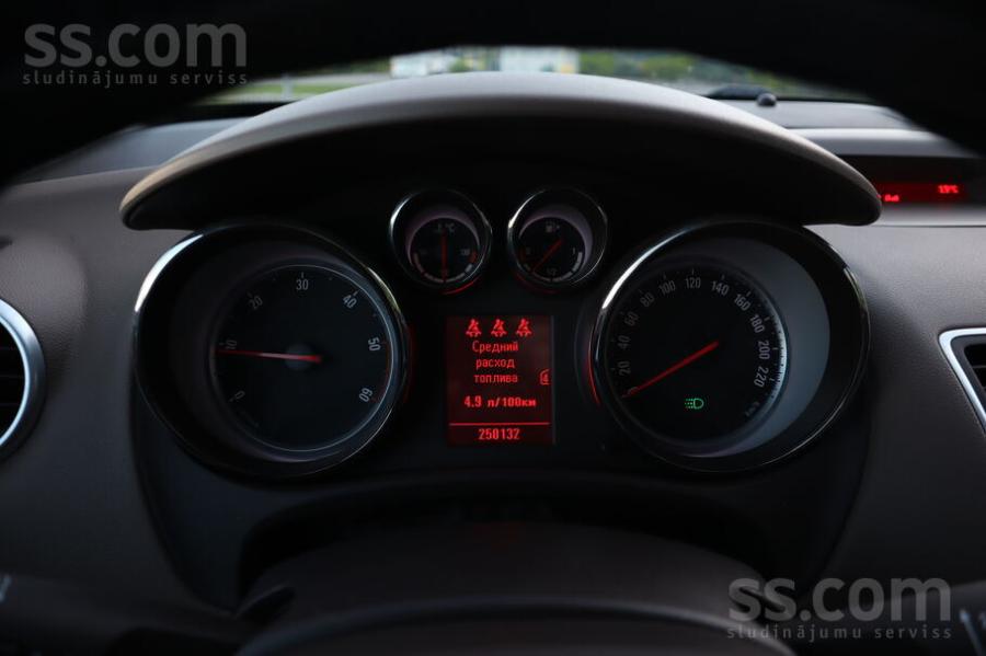 Opel Meriva 2011 in Riga, with an engine capacity of 1.30 L and mileage of 250 thousand km for 2950 €, photo 21 on AUTOMOTO.COM.LV