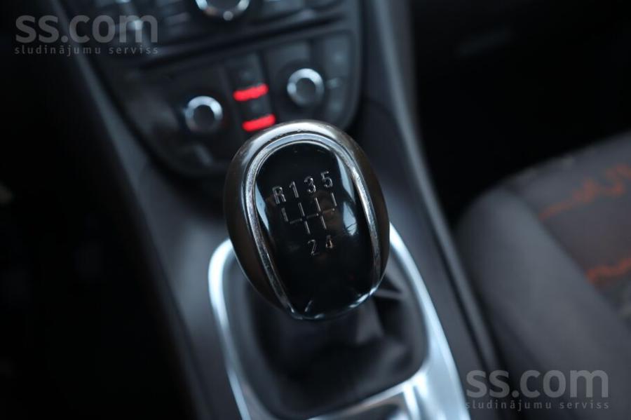 Opel Meriva 2011 in Riga, with an engine capacity of 1.30 L and mileage of 250 thousand km for 2950 €, photo 29 on AUTOMOTO.COM.LV