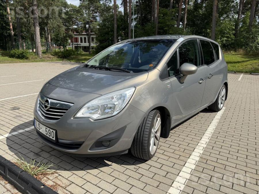 Opel Meriva 2011 in Riga, with an engine capacity of 1.70 L and mileage of 199 thousand km for 2500 €, photo 1 on AUTOMOTO.COM.LV