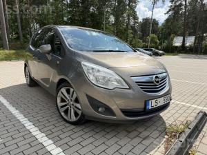 Opel Meriva 2011 in Riga, with an engine capacity of 1.70 L and mileage of 199 thousand km for 2500 €, photo 3 on AUTOMOTO.COM.LV