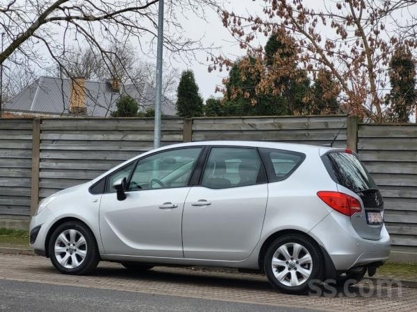 Opel Meriva 2012 in Jelgava, with an engine capacity of 1.40 L and mileage of 172 thousand km for 4990 €, photo 8 on AUTOMOTO.COM.LV