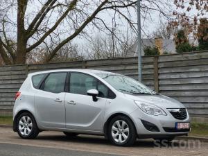 Opel Meriva 2012 in Jelgava, with an engine capacity of 1.40 L and mileage of 172 thousand km for 4990 €, photo 2 on AUTOMOTO.COM.LV