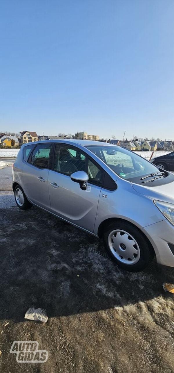 Opel Meriva 2012 in Alytus, with an engine capacity of 1.40 L and mileage of 215 thousand km for 3700 €, photo 3 on AUTOMOTO.COM.LV