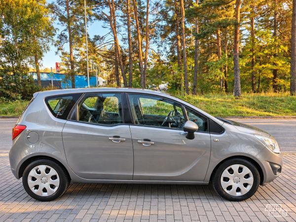 Opel Meriva 2013 in Vilnius, with an engine capacity of 1.40 L and mileage of 228 thousand km for 4850 €, photo 7 on AUTOMOTO.COM.LV